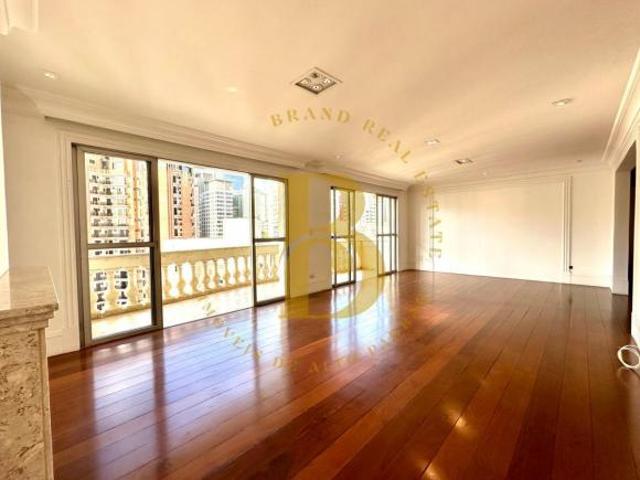 Apartamento á venda com 221m², 04 dormitórios e 03 vagas no Jardim América