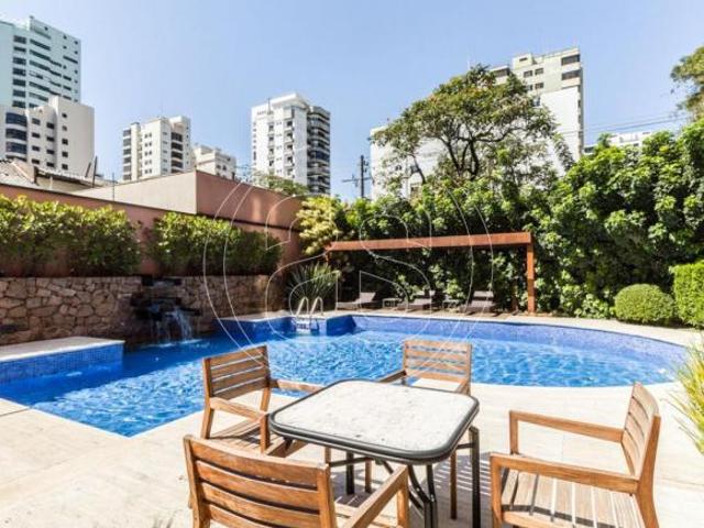 Apartamento á venda com 227m² em Moema índios com 4 vagas de garagem