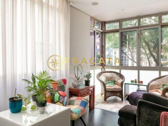 Apartamento à venda com 228m² 4 quartos sendo 1 suíte e 2 vagas Higienópolis/SP