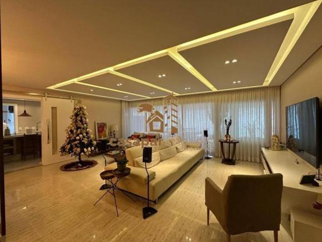 Apartamento à Venda com 234m², 3 Suítes e 4 Vagas no Reserva Cerâmica