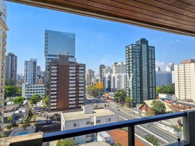 Apartamento à venda, com 236m²