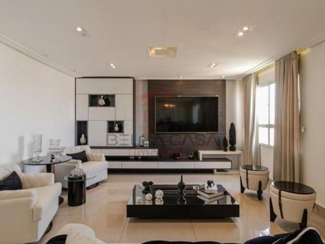 Apartamento à venda com 237m², 4 quartos e 3 vagas