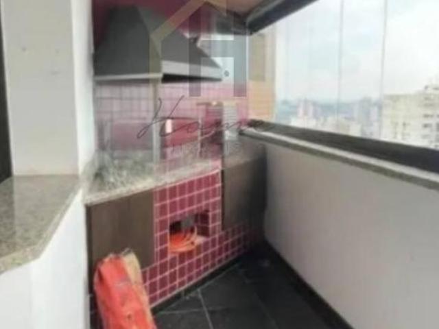 Apartamento à venda com 238 metros 4 dormitórios sendo 3 suítes. Edifício Piazza Di Spagna. Centro