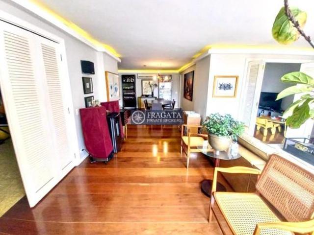 Apartamento á venda com 240 m², 3 dormitórios e 1 vaga no Itaim Bibi São Paulo/SP
