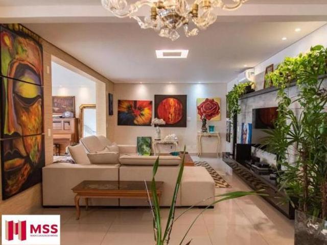 Apartamento à venda com 245m², 4 quartos e 4 vagas