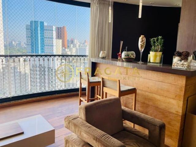 Apartamento à venda com 245m² 4 quartos sendo 3 suítes e 4 vagas em prédio luxuoso em Jardim Paulis