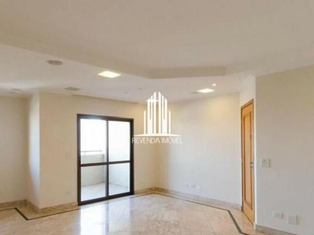 Apartamento à venda com 246m², 5 quartos sendo 4 suites e 4 vagas