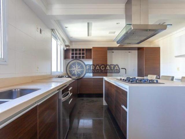 Apartamento à venda com 250m² 4 dormitórios sendo 3 suítes e 5 vagas Perdizes/SP