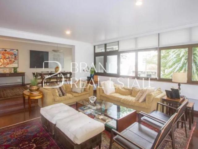 Apartamento à venda com 260m², 3 quartos e 3 vagas no Campo Belo