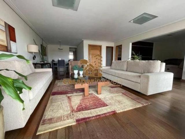 Apartamento à Venda com 264m² no Santa Paula, 3 Suítes e 4 Vagas