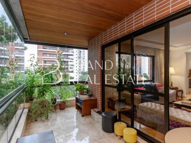 Apartamento à venda com 275m², 4 quartos e 7 vagas no Campo Belo