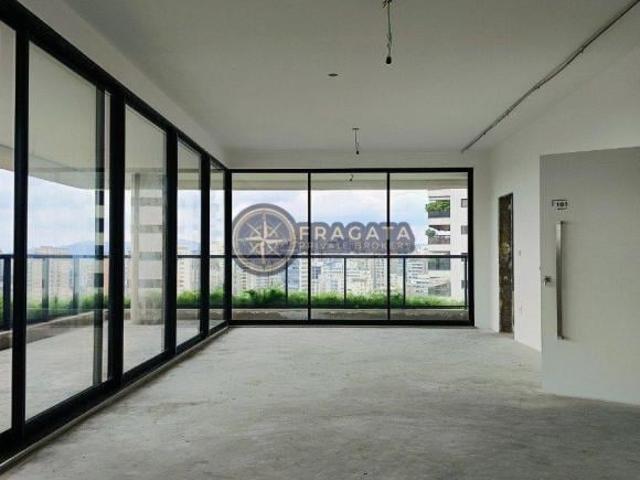 Apartamento à venda com 276 m² 3 quartos todos suítes e 4 vagas Higienópolis/SP