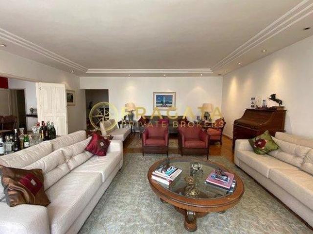 Apartamento á venda com 277 m² 4 quartos sendo 3 suítes e 2 vagas Higienópolis/SP