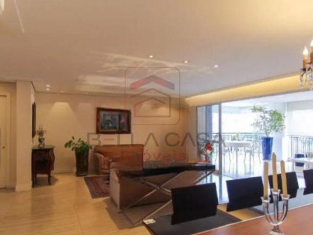 Apartamento à venda com 283m², 3 suítes e 4 vagas