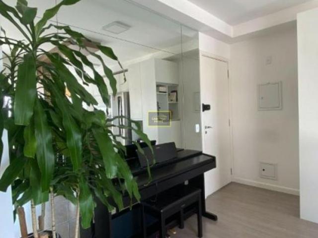 Apartamento à venda com 2 dormitórios na Aclimação