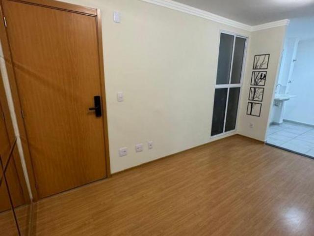 Apartamento à venda com 2 dormitórios na Chácara Holiday em Itaquaquacetuba, SP