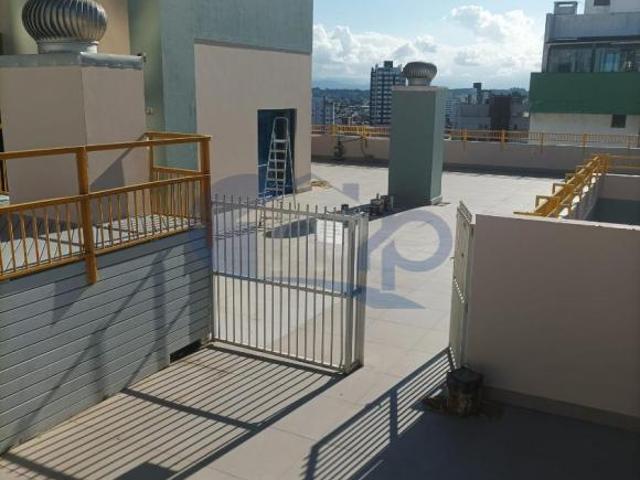 Apartamento a venda com 2 dormitorios no centro de Torres/RS