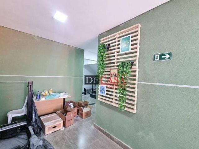 Apartamento a venda com 2 dormitórios com quintalpróximo ao metrô Patriarca