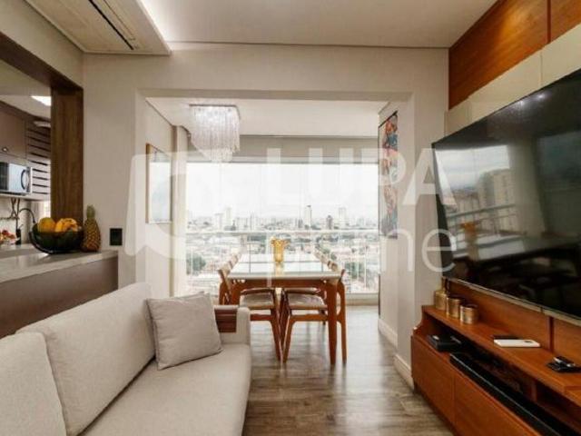 APARTAMENTO Á VENDA COM 2 DORMITÓRIOS E 1 VAGA DE GARAGEM