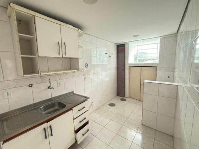 Apartamento à venda com 2 dormitórios e 1 vaga de garagem na rua João da Silva Bueno no bairro Alto
