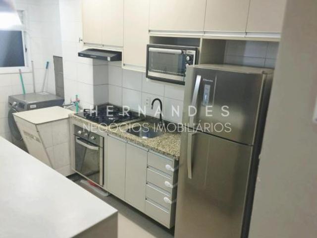 Apartamento à venda com 2 dormitórios e 1 vaga próximo a estação, Centro de Barueri