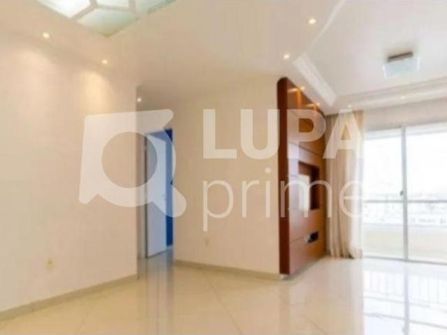 APARTAMENTO Á VENDA COM 2 DORMITÓRIOS E 2 VAGAS
