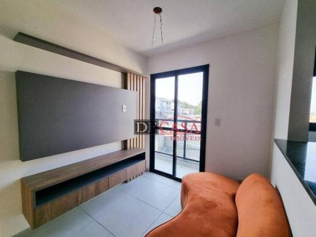 Apartamento a venda com 2 dormitórios e sacada próximo ao Metrô Guilhermina