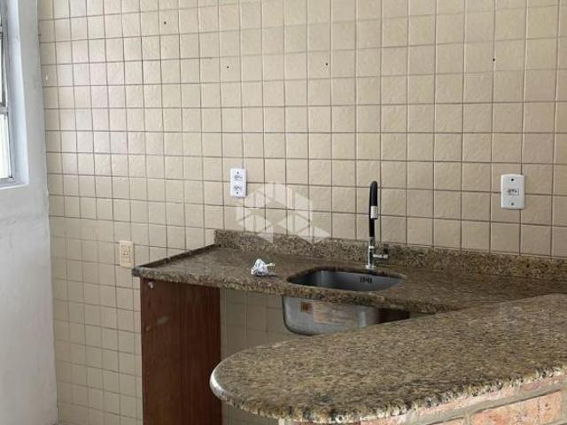 Apartamento à venda, com 2 dormitórios e vaga rotativa