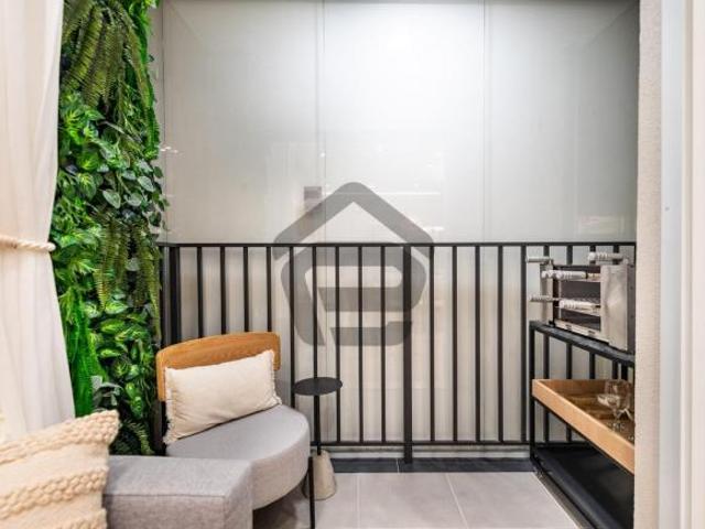 Apartamento à Venda com 2 Dormitórios em Santo Amaro