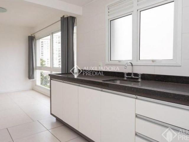 Apartamento à venda com 2 dormitórios, sendo 1 suíte