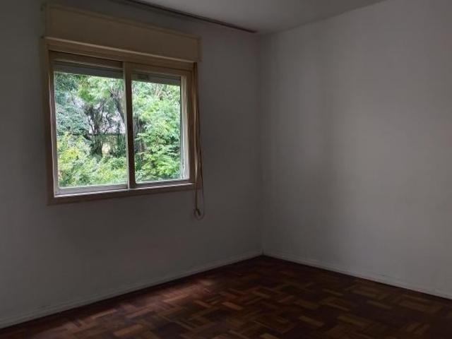 Apartamento à venda com 2 Dormitórios vaga no bairro Petropolis