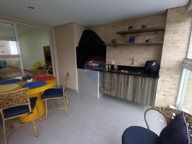 Apartamento à venda com 2 dormitórios, varanda gourmet e lazer total, na praia das Astúrias, Guarujá