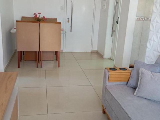 Apartamento à venda com 2 dormitórios, 1 banheiro, 1 vaga de garagem, 50m², Cidade Parque Brasília