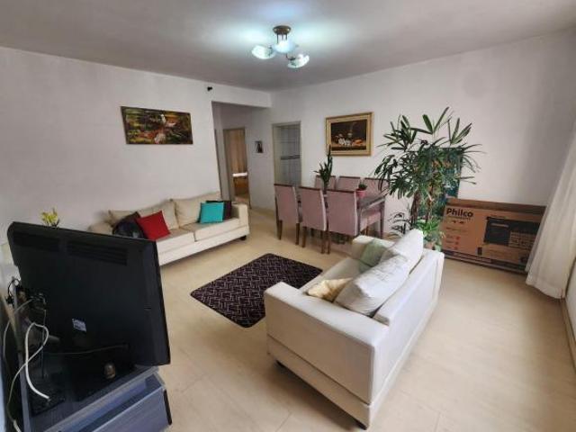 Apartamento à venda com 2 dormitorios,2 banheiros,armarios planejados,proximo de feiras,bancos,farm