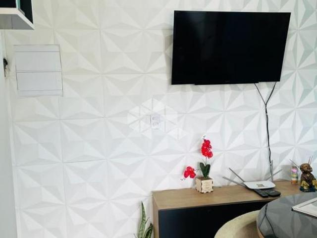 Apartamento à venda, com 2 dormitórios/quartos, 1 vaga/box de garagem no bairro Santa Isabel, em Via