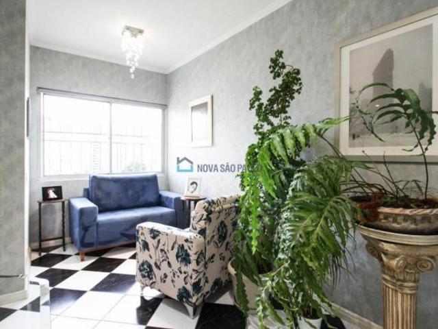 Apartamento à venda, com 2 quartos, 1 vaga, em Moema Pássaros