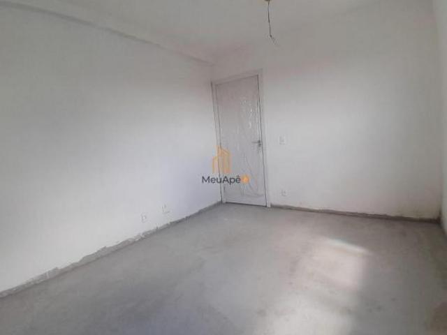 Apartamento à Venda com 2 quartos, 1 banheiro, 1 vaga
