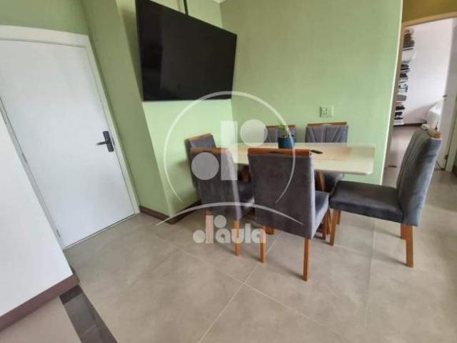 Apartamento à Venda com 2 quartos, 2 banheiros, 1 vaga e 61m²