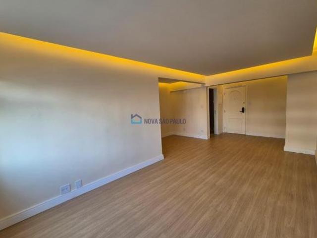 Apartamento à venda com 2 quartos, 2 banheiros, perto do metrô Saúde
