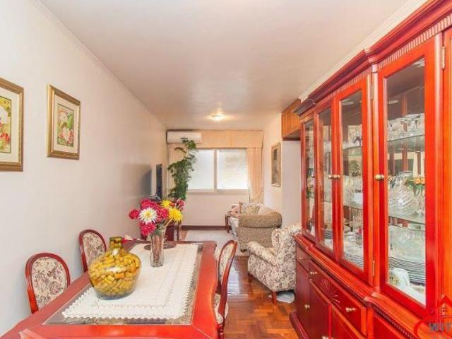 Apartamento à venda com 2 quartos 62 m²