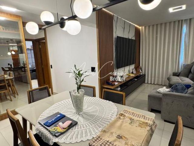 Apartamento à venda com 2 quartos, cozinha integrada, no Centro em Mirassol/SP