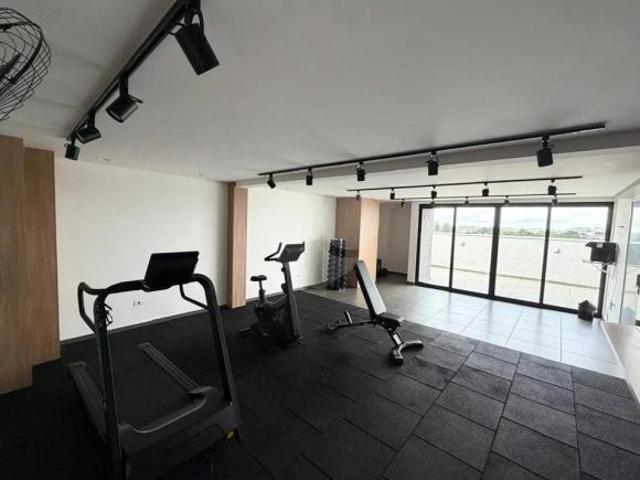 Apartamento á venda com 2 quartos com sacada no Pinheirinho Curitiba