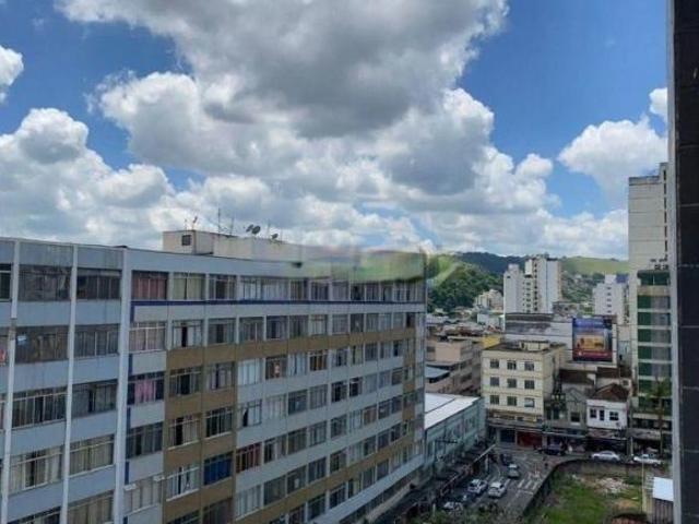 Apartamento à venda com 2 quartos Centro Juiz de Fora/MG