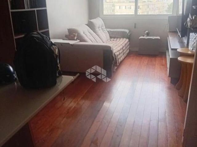 Apartamento à venda com 2 quartos dependência 1 vaga Portaria 24h Bairro Petropolis