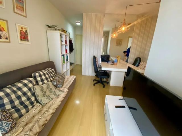 Apartamento á venda com 2 quartos e 1 vaga na Vila Gomes/ Butantã. FL64