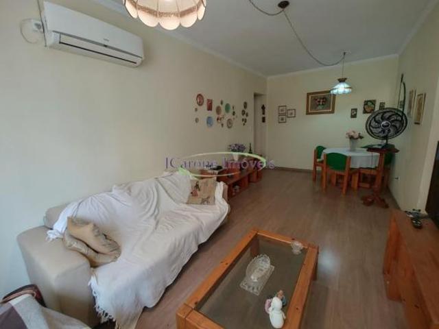 Apartamento a venda com 2 quartos e vaga suficiente na quadra da Praia da Aparecida em Santos / SP