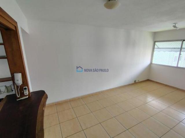 Apartamento à venda com 2 quartos e sala ampliada
