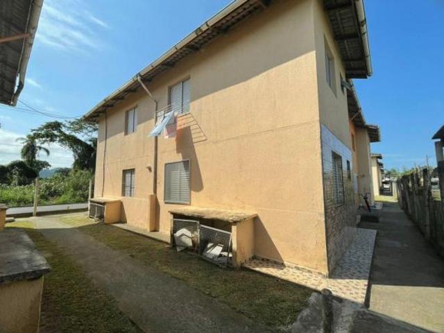 apartamento á venda com 2 quartos em rua calçada em Itanhaém