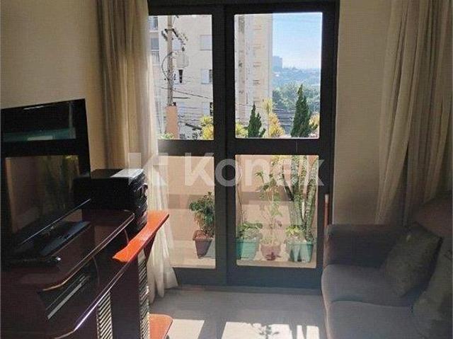 Apartamento à venda com 2 quartos em Vila Carmosina, São Paulo