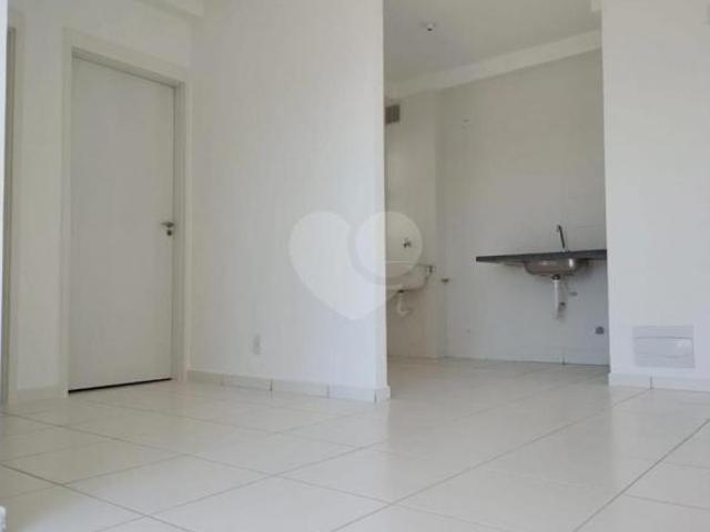 Apartamento à venda com 2 quartos no condomínio Vila Das Orquideas, São Carlos
